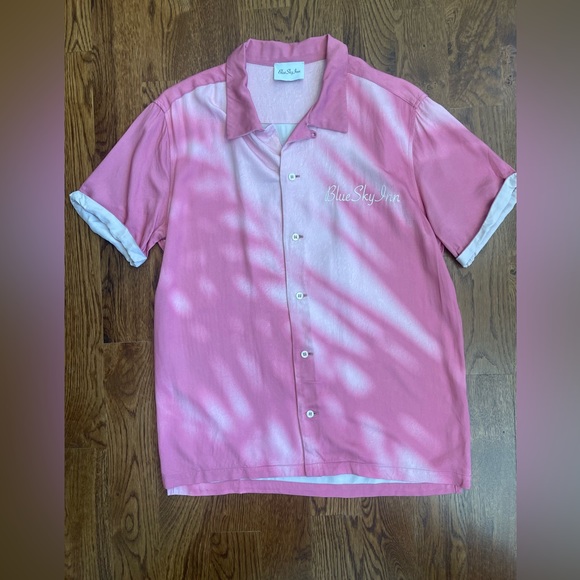Blue Sky Inn | Shirts | Blue Sky Inn Pink Shadow Print Button Down ...